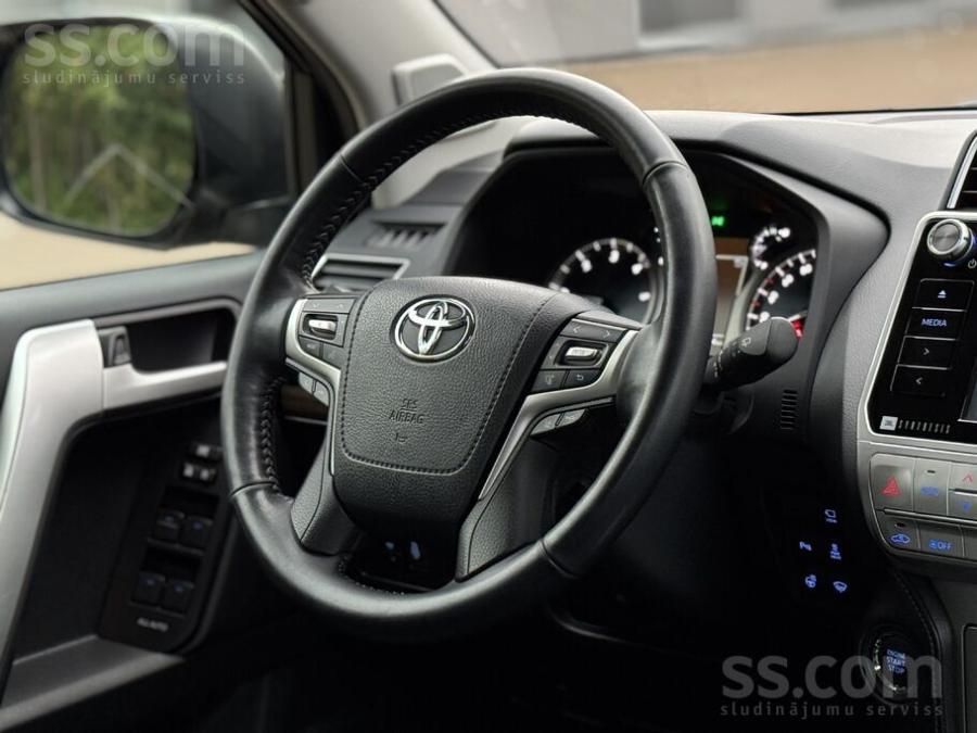 Brūns Toyota Land Cruiser 2018 Jūrmala, ar dzinēja tilpumu 2.80 L un nobraukumu 0 tūkst. km par 39900 €, foto 18 vietnē AUTOMOTO.COM.LV