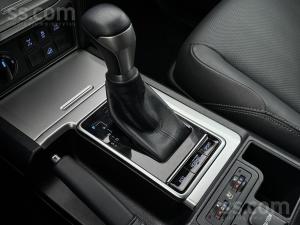 Brūns Toyota Land Cruiser 2018 Jūrmala, ar dzinēja tilpumu 2.80 L un nobraukumu 0 tūkst. km par 39900 €, foto 27 vietnē AUTOMOTO.COM.LV