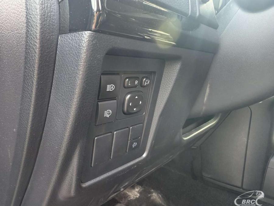 Brown Toyota Land Cruiser 2021 in Vilnius, with an engine capacity of 2.76 L and mileage of 158 thousand km for 39900 €, photo 12 on AUTOMOTO.COM.LV
