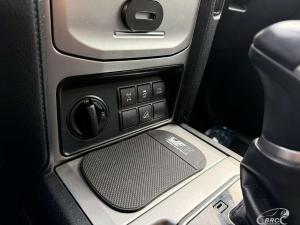 Brown Toyota Land Cruiser 2021 in Vilnius, with an engine capacity of 2.76 L and mileage of 158 thousand km for 39900 €, photo 21 on AUTOMOTO.COM.LV