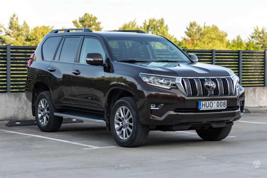 Brūns Toyota Land Cruiser 2021 Viļņa, ar dzinēja tilpumu 2.76 L un nobraukumu 78 tūkst. km par 49000 €, foto 5 vietnē AUTOMOTO.COM.LV