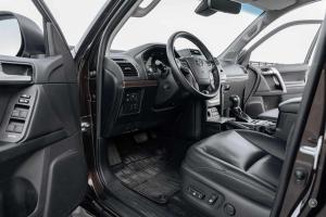 Brūns Toyota Land Cruiser 2021 Viļņa, ar dzinēja tilpumu 2.76 L un nobraukumu 78 tūkst. km par 49000 €, foto 11 vietnē AUTOMOTO.COM.LV