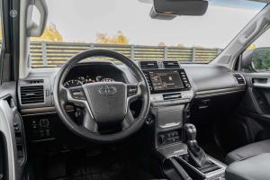 Brūns Toyota Land Cruiser 2021 Viļņa, ar dzinēja tilpumu 2.76 L un nobraukumu 78 tūkst. km par 49000 €, foto 12 vietnē AUTOMOTO.COM.LV
