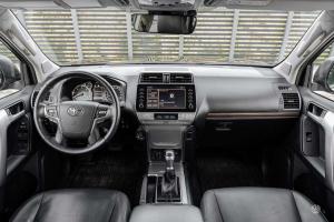 Brūns Toyota Land Cruiser 2021 Viļņa, ar dzinēja tilpumu 2.76 L un nobraukumu 78 tūkst. km par 49000 €, foto 13 vietnē AUTOMOTO.COM.LV