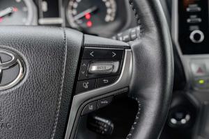 Brūns Toyota Land Cruiser 2021 Viļņa, ar dzinēja tilpumu 2.76 L un nobraukumu 78 tūkst. km par 49000 €, foto 17 vietnē AUTOMOTO.COM.LV