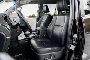 Brūns Toyota Land Cruiser 2021 Viļņa, ar dzinēja tilpumu 2.76 L un nobraukumu 78 tūkst. km par 49000 €, foto 18 vietnē AUTOMOTO.COM.LV