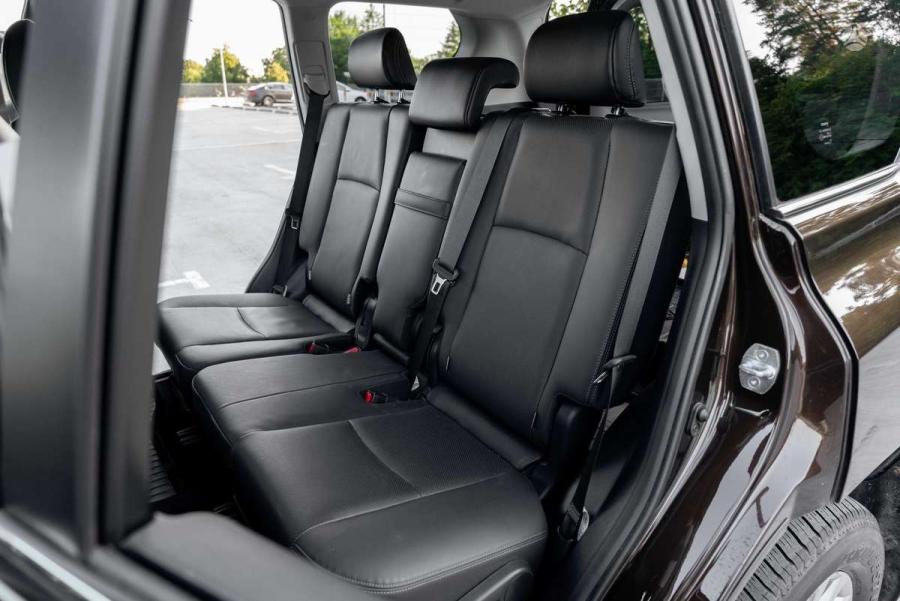 Brūns Toyota Land Cruiser 2021 Viļņa, ar dzinēja tilpumu 2.76 L un nobraukumu 78 tūkst. km par 49000 €, foto 22 vietnē AUTOMOTO.COM.LV