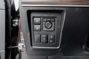Brūns Toyota Land Cruiser 2021 Viļņa, ar dzinēja tilpumu 2.76 L un nobraukumu 78 tūkst. km par 49000 €, foto 25 vietnē AUTOMOTO.COM.LV