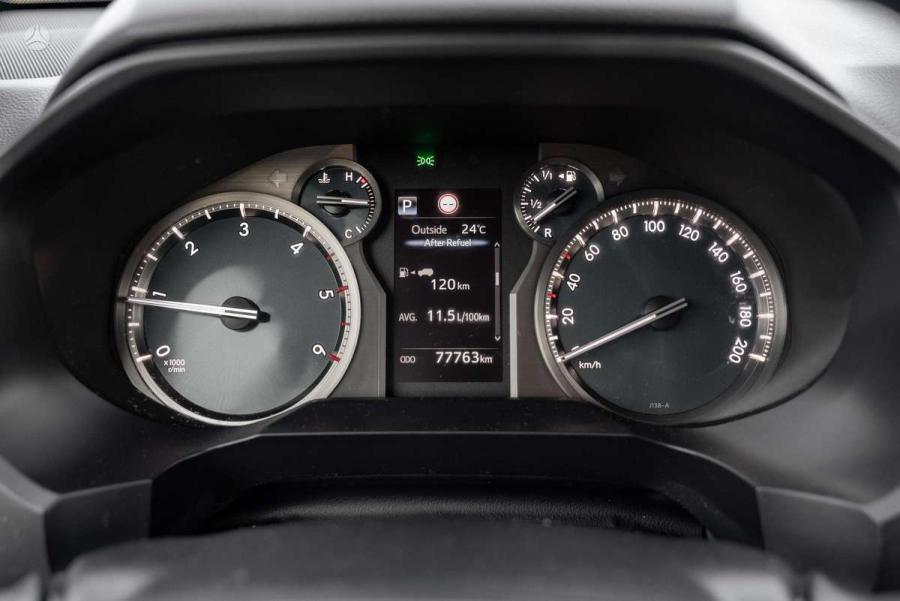 Brūns Toyota Land Cruiser 2021 Viļņa, ar dzinēja tilpumu 2.76 L un nobraukumu 78 tūkst. km par 49000 €, foto 33 vietnē AUTOMOTO.COM.LV