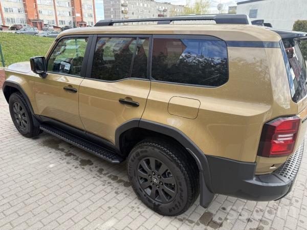 Brown Toyota Land Cruiser 2024 in Jekabpils, with an engine capacity of 2.80 L and mileage of 15 thousand km for 75500 €, photo 3 on AUTOMOTO.COM.LV