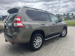 Brown Toyota Land Cruiser 2013 in Vilnius, with an engine capacity of 3.00 L and mileage of 260 thousand km for 27000 €, photo 4 on AUTOMOTO.COM.LV