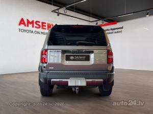 Brūns Toyota Land Cruiser 2026 Tartu, ar dzinēja tilpumu 2.80 L un nobraukumu 16 tūkst. km par 91900 €, foto 5 vietnē AUTOMOTO.COM.LV