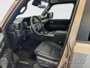 Brūns Toyota Land Cruiser 2026 Tartu, ar dzinēja tilpumu 2.80 L un nobraukumu 16 tūkst. km par 91900 €, foto 12 vietnē AUTOMOTO.COM.LV