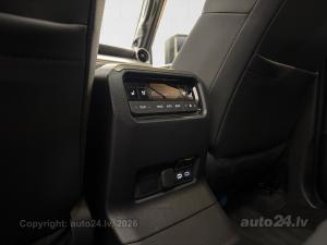 Brūns Toyota Land Cruiser 2026 Tartu, ar dzinēja tilpumu 2.80 L un nobraukumu 16 tūkst. km par 91900 €, foto 18 vietnē AUTOMOTO.COM.LV