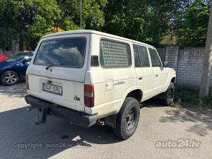 Toyota Land Cruiser 1983 in Tallinn, with an engine capacity of 4.00 L and mileage of 0 thousand km for 12000 €, photo 3 on AUTOMOTO.COM.LV