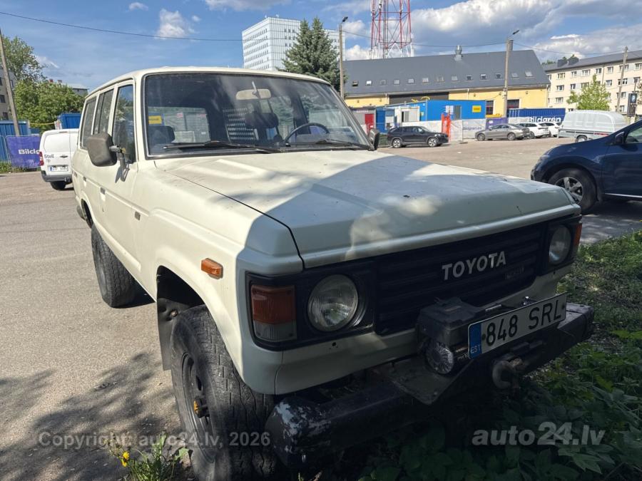 Toyota Land Cruiser 1983 in Tallinn, with an engine capacity of 4.00 L and mileage of 0 thousand km for 12000 €, photo 12 on AUTOMOTO.COM.LV