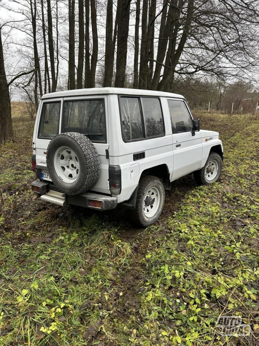 Toyota Land Cruiser 1987 Alīta, ar dzinēja tilpumu 2.40 L un nobraukumu 334 tūkst. km par 8500 €, foto 2 vietnē AUTOMOTO.COM.LV