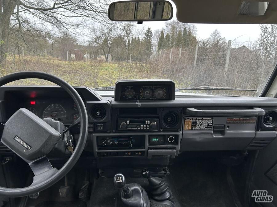 Toyota Land Cruiser 1987 Alīta, ar dzinēja tilpumu 2.40 L un nobraukumu 334 tūkst. km par 8500 €, foto 5 vietnē AUTOMOTO.COM.LV