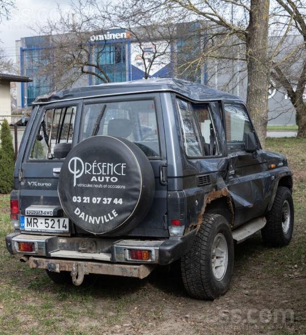 Toyota Land Cruiser 1991 in Riga, with an engine capacity of 2.40 L and mileage of 0 thousand km for 3000 €, photo 4 on AUTOMOTO.COM.LV