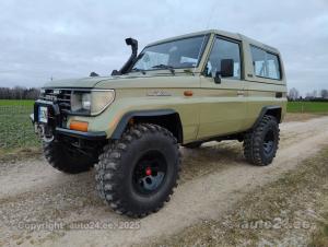 Toyota Land Cruiser 1992 Tallina, ar dzinēja tilpumu 2.40 L un nobraukumu 149 tūkst. km par 18500 €, foto 3 vietnē AUTOMOTO.COM.LV