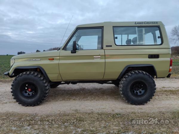Toyota Land Cruiser 1992 Tallina, ar dzinēja tilpumu 2.40 L un nobraukumu 149 tūkst. km par 18500 €, foto 4 vietnē AUTOMOTO.COM.LV