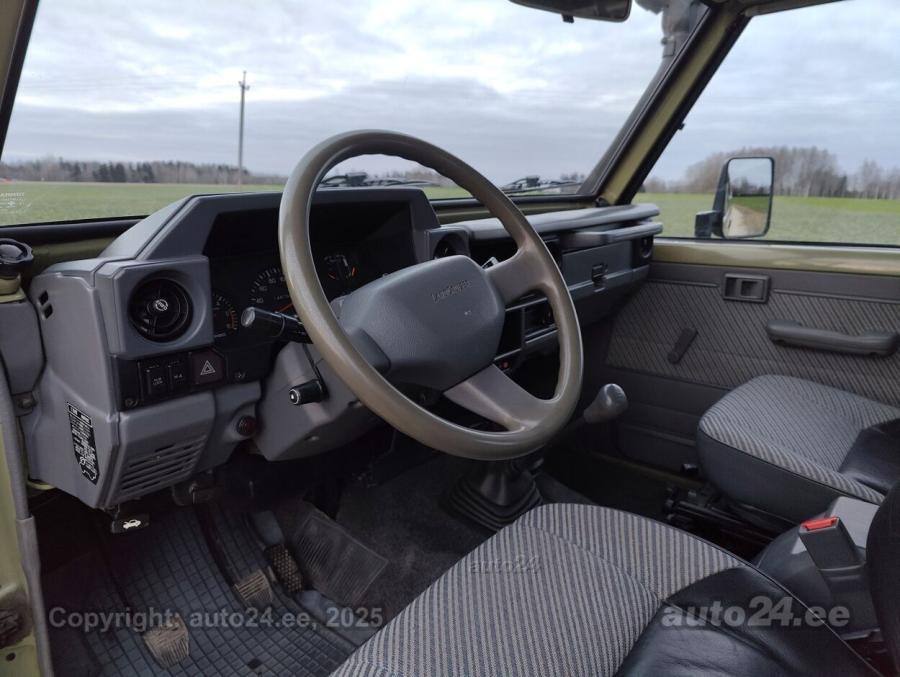 Toyota Land Cruiser 1992 Tallina, ar dzinēja tilpumu 2.40 L un nobraukumu 149 tūkst. km par 18500 €, foto 8 vietnē AUTOMOTO.COM.LV
