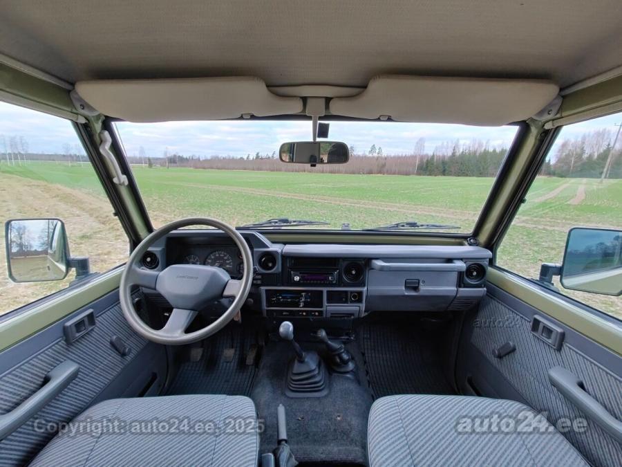Toyota Land Cruiser 1992 Tallina, ar dzinēja tilpumu 2.40 L un nobraukumu 149 tūkst. km par 18500 €, foto 9 vietnē AUTOMOTO.COM.LV