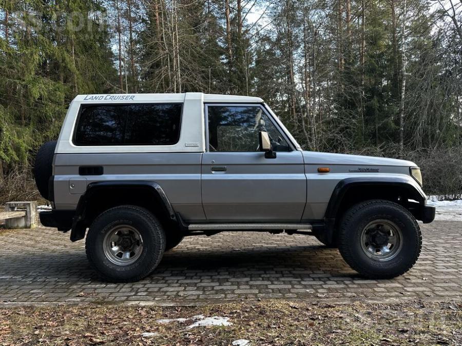 Тойота Ленд Крузер 1992 в Резекне, объемом двигателя 2.50 л и пробегом 380 тыс. км за 15000 €, фото 4 на AUTOMOTO.COM.LV