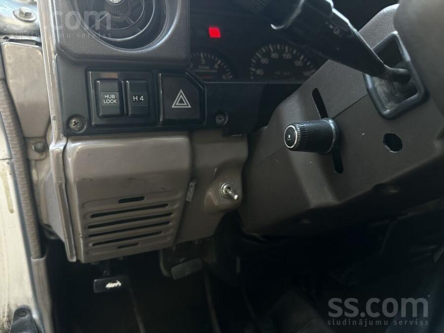 Toyota Land Cruiser 1992 Rēzekne, ar dzinēja tilpumu 2.50 L un nobraukumu 380 tūkst. km par 15000 €, foto 23 vietnē AUTOMOTO.COM.LV
