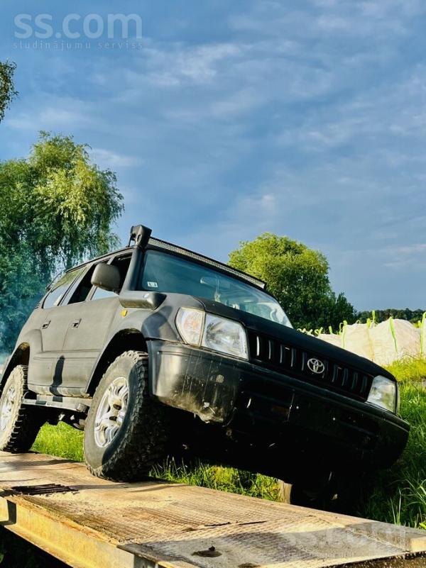 Toyota Land Cruiser 1997 in Jelgava, with an engine capacity of 3.00 L and mileage of 399 thousand km for 3800 €, photo 8 on AUTOMOTO.COM.LV