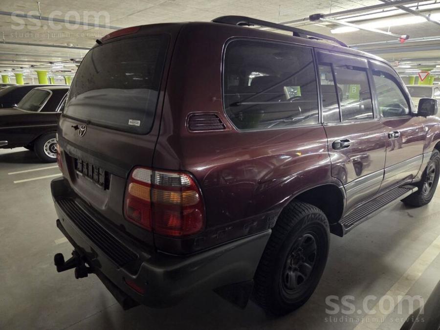 Toyota Land Cruiser 2001 in Riga, with an engine capacity of 4.20 L and mileage of 571 thousand km for 6300 €, photo 3 on AUTOMOTO.COM.LV