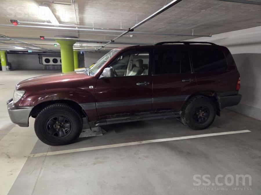 Toyota Land Cruiser 2001 in Riga, with an engine capacity of 4.20 L and mileage of 571 thousand km for 6300 €, photo 4 on AUTOMOTO.COM.LV