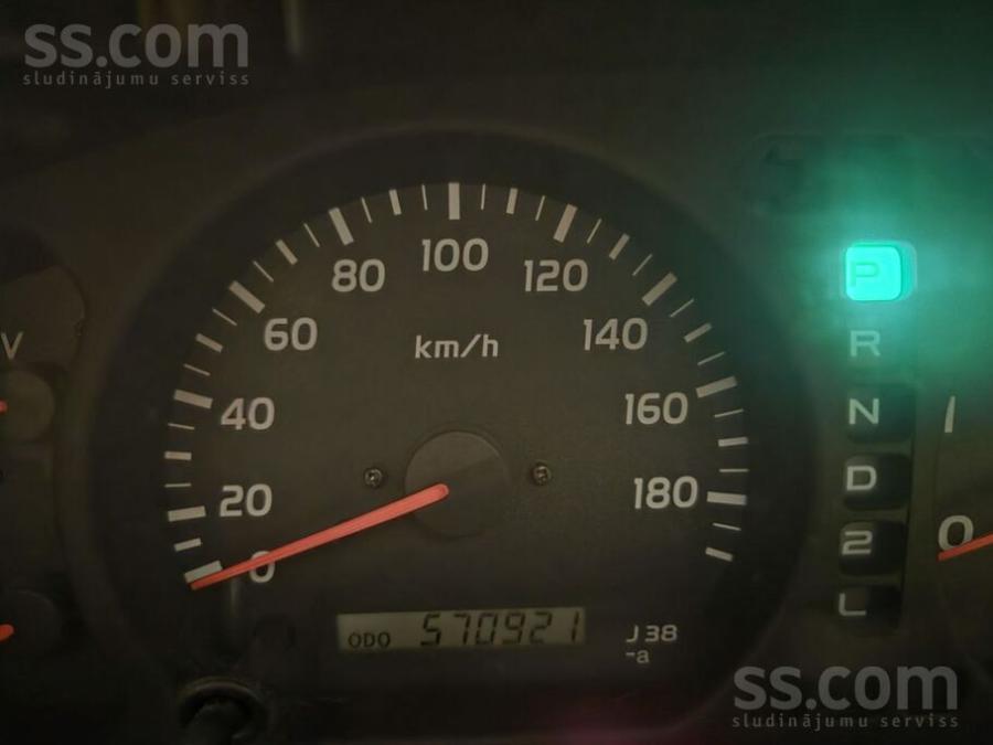 Toyota Land Cruiser 2001 in Riga, with an engine capacity of 4.20 L and mileage of 571 thousand km for 6300 €, photo 9 on AUTOMOTO.COM.LV