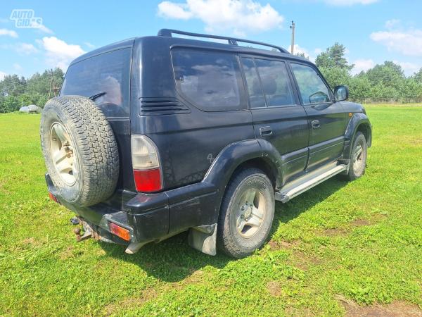 Toyota Land Cruiser 2001 in Trakai, with an engine capacity of 3.00 L and mileage of 312 thousand km for 2950 €, photo 4 on AUTOMOTO.COM.LV