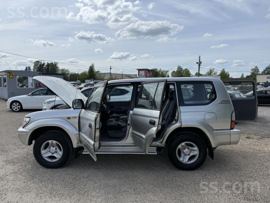 Toyota Land Cruiser 2002 Rīga, ar dzinēja tilpumu 3.00 L un nobraukumu 351 tūkst. km par 6999 €, foto 13 vietnē AUTOMOTO.COM.LV