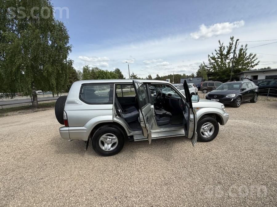 Toyota Land Cruiser 2002 Rīga, ar dzinēja tilpumu 3.00 L un nobraukumu 351 tūkst. km par 6999 €, foto 35 vietnē AUTOMOTO.COM.LV
