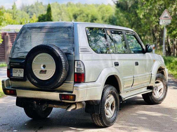 Toyota Land Cruiser 2002 in Vilnius, with an engine capacity of 2.98 L and mileage of 365 thousand km for 3950 €, photo 6 on AUTOMOTO.COM.LV
