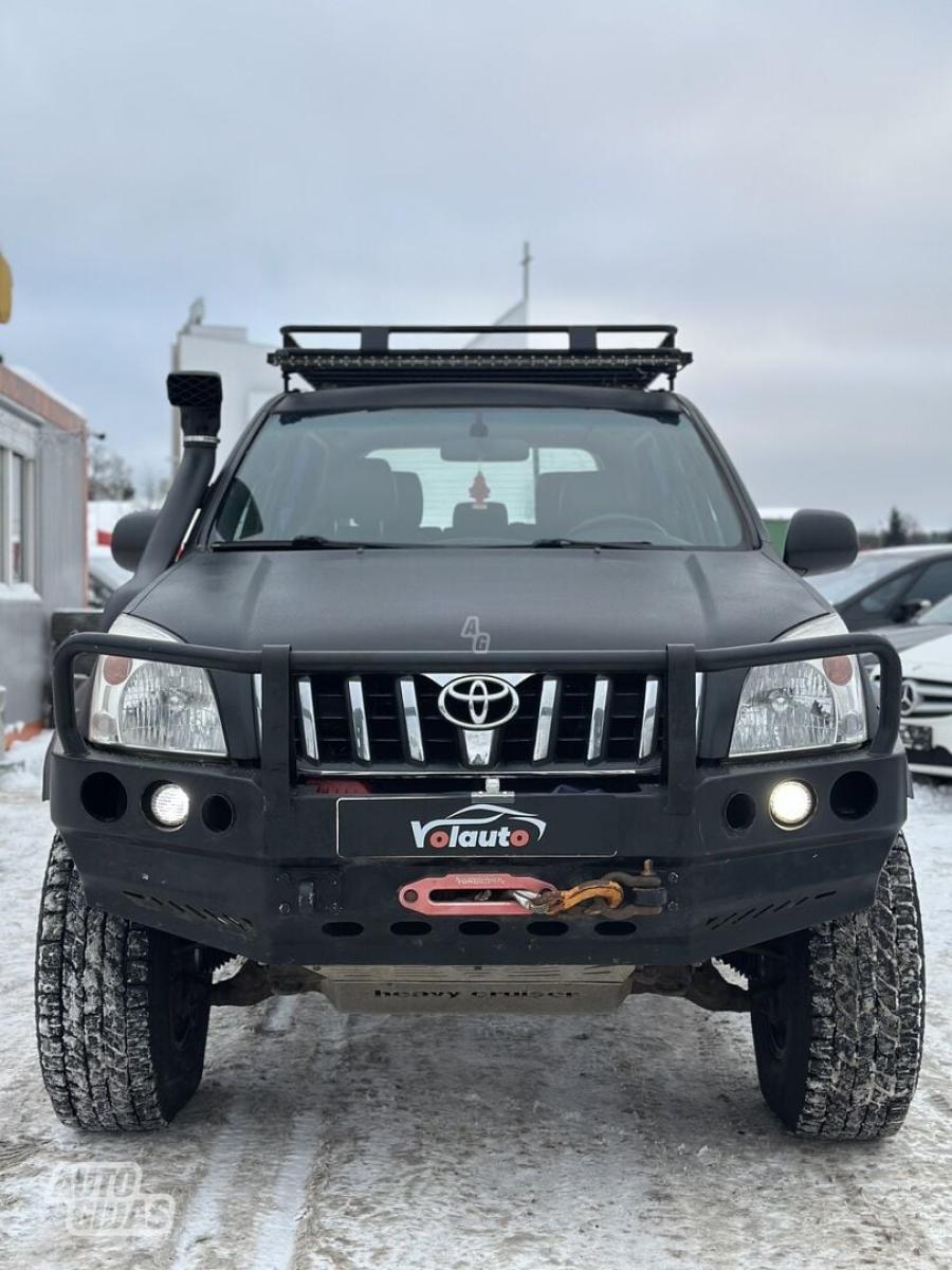 Toyota Land Cruiser 2003 in Pabrade, with an engine capacity of 3.00 L and mileage of 250 thousand km for 11999 €, photo 3 on AUTOMOTO.COM.LV