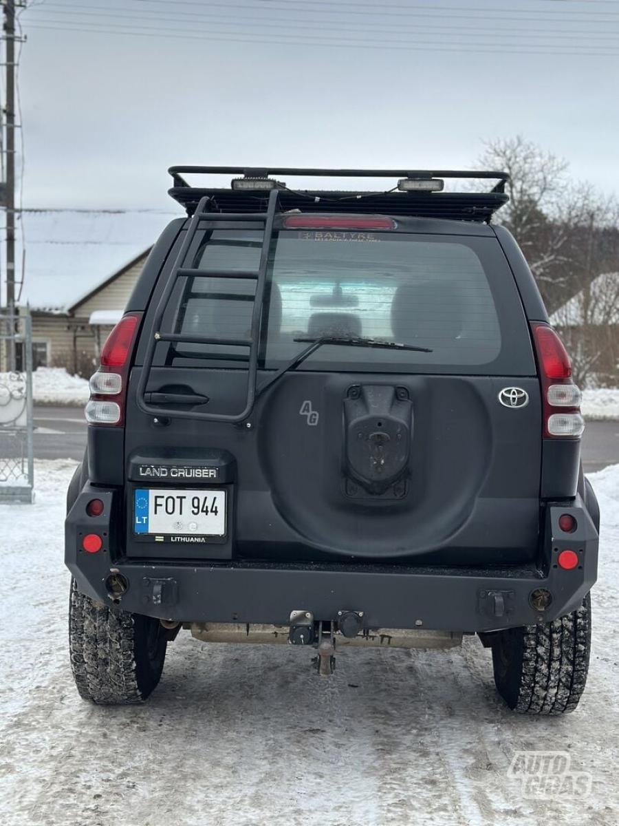Toyota Land Cruiser 2003 in Pabrade, with an engine capacity of 3.00 L and mileage of 250 thousand km for 11999 €, photo 5 on AUTOMOTO.COM.LV