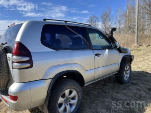 Toyota Land Cruiser 2003 Valmiera, ar dzinēja tilpumu 3.00 L un nobraukumu 347 tūkst. km par 7200 €, foto 5 vietnē AUTOMOTO.COM.LV