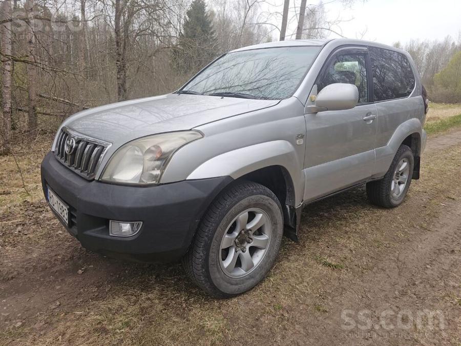 Toyota Land Cruiser 2003 Valka, ar dzinēja tilpumu 3.00 L un nobraukumu 380 tūkst. km par 3999 €, foto 3 vietnē AUTOMOTO.COM.LV