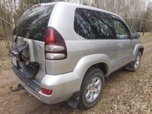 Toyota Land Cruiser 2003 Valka, ar dzinēja tilpumu 3.00 L un nobraukumu 380 tūkst. km par 3999 €, foto 4 vietnē AUTOMOTO.COM.LV