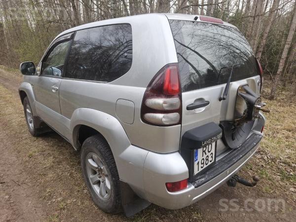 Toyota Land Cruiser 2003 in Valka, with an engine capacity of 3.00 L and mileage of 380 thousand km for 3999 €, photo 6 on AUTOMOTO.COM.LV