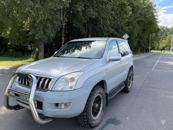 Тойота Ленд Крузер 2003 в Укмерге на AUTOMOTO.COM.LV Тойота Ленд Крузер 2003 в Укмерге, объемом двигателя 2.98 л и пробегом 372 тыс. км за 5500 €, фото 1 на AUTOMOTO.COM.LV