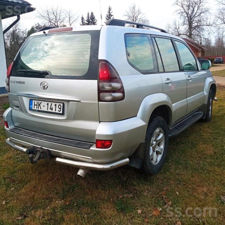 Toyota Land Cruiser 2004 in Daugavpils, with an engine capacity of 3.00 L and mileage of 315 thousand km for 6250 €, photo 3 on AUTOMOTO.COM.LV