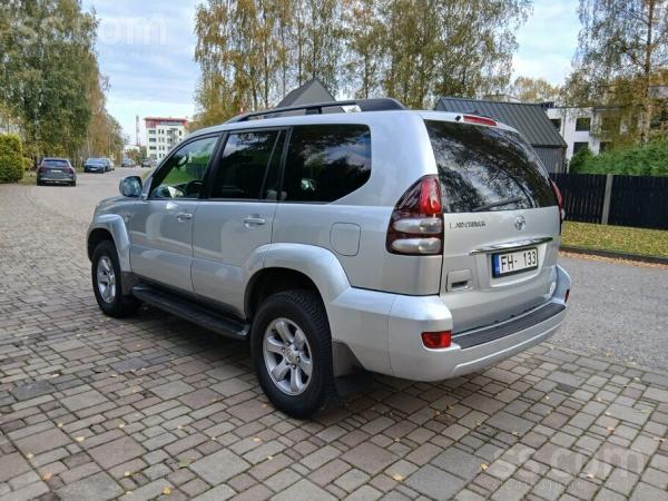 Toyota Land Cruiser 2004 Rīga, ar dzinēja tilpumu 3.00 L un nobraukumu 287 tūkst. km par 7999 €, foto 5 vietnē AUTOMOTO.COM.LV