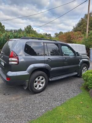 Toyota Land Cruiser 2004 Tallina, ar dzinēja tilpumu 3.00 L un nobraukumu 330 tūkst. km par 5700 €, foto  vietnē AUTOMOTO.COM.LV