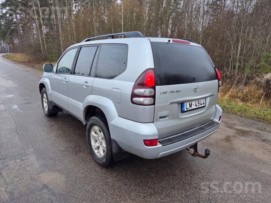 Toyota Land Cruiser 2005 Valmiera, ar dzinēja tilpumu 3.00 L un nobraukumu 0 tūkst. km par 7250 €, foto 9 vietnē AUTOMOTO.COM.LV