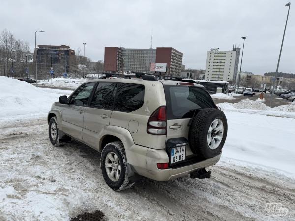 Toyota Land Cruiser 2005 in Vilnius, with an engine capacity of 3.00 L and mileage of 290 thousand km for 7000 €, photo 5 on AUTOMOTO.COM.LV