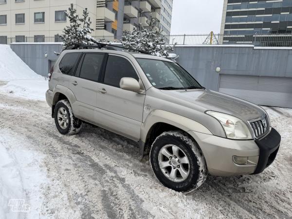Toyota Land Cruiser 2005 in Vilnius, with an engine capacity of 3.00 L and mileage of 290 thousand km for 7000 €, photo 7 on AUTOMOTO.COM.LV